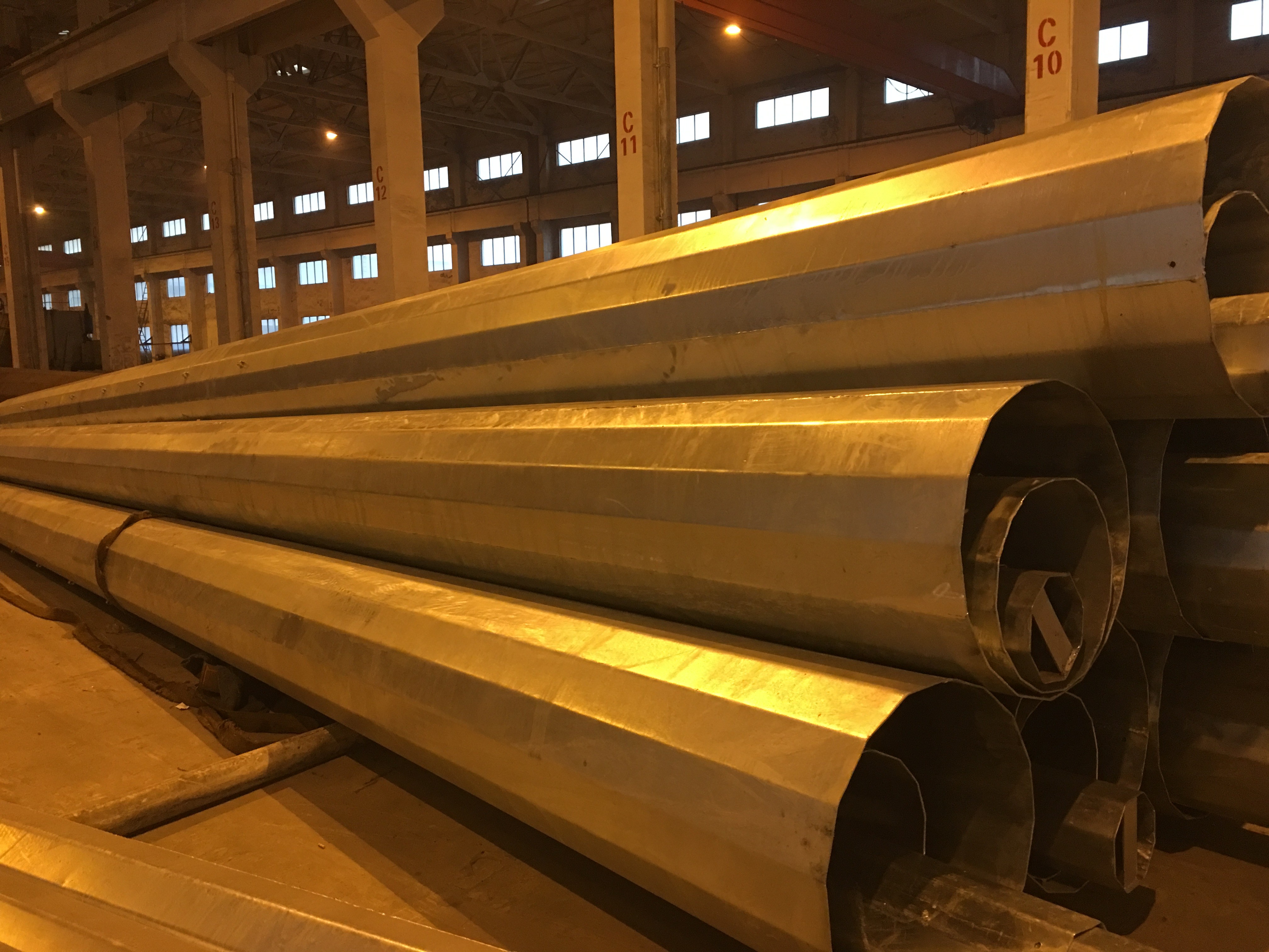 110KV Steel Hot Dip Galvanised Power Transmission Poles 3.5mm Flange Mode