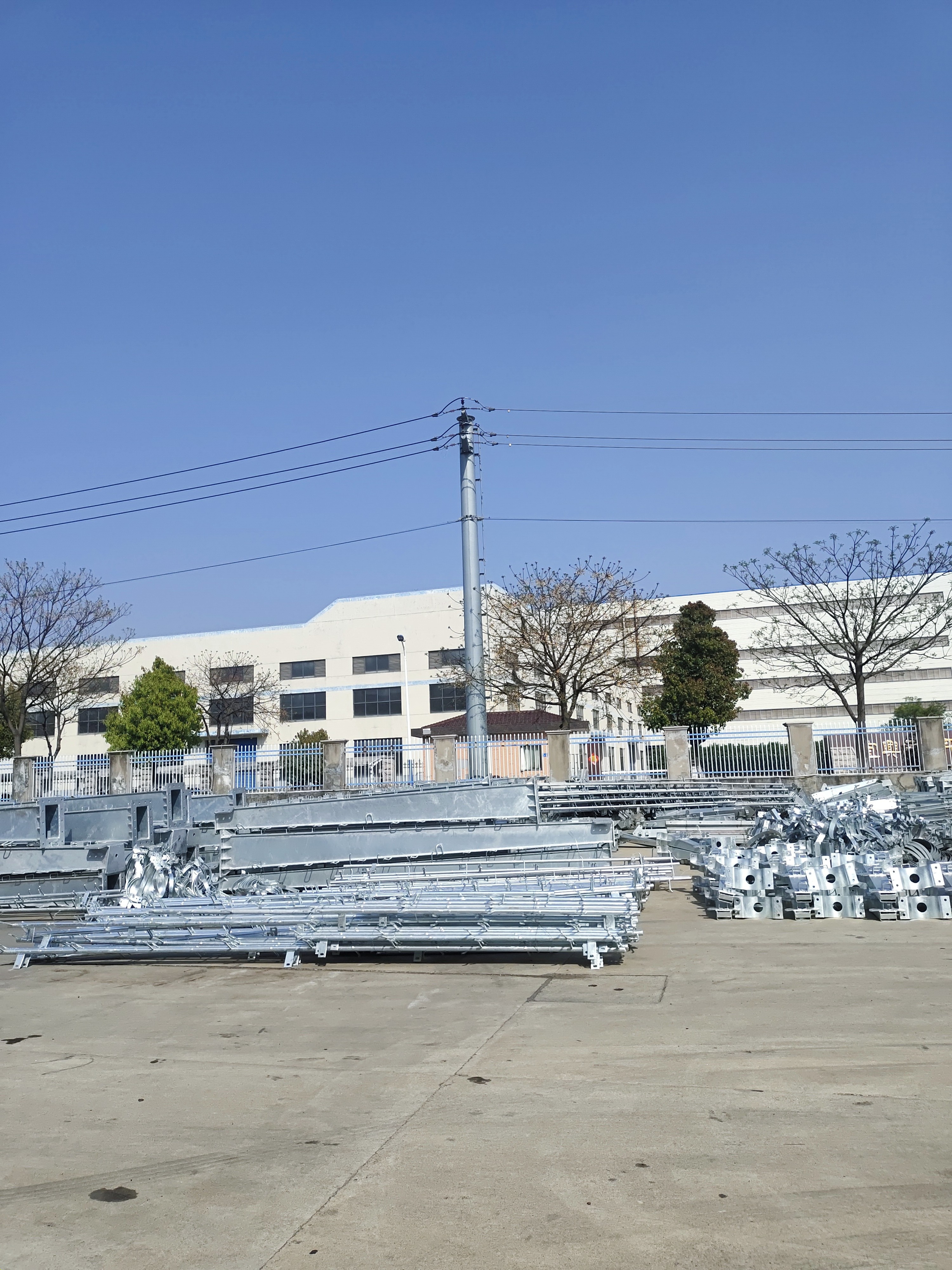 Polygonal Galvanised Lamp Post Steel Tubular Pole 40FT Metal Outdoor 69KV