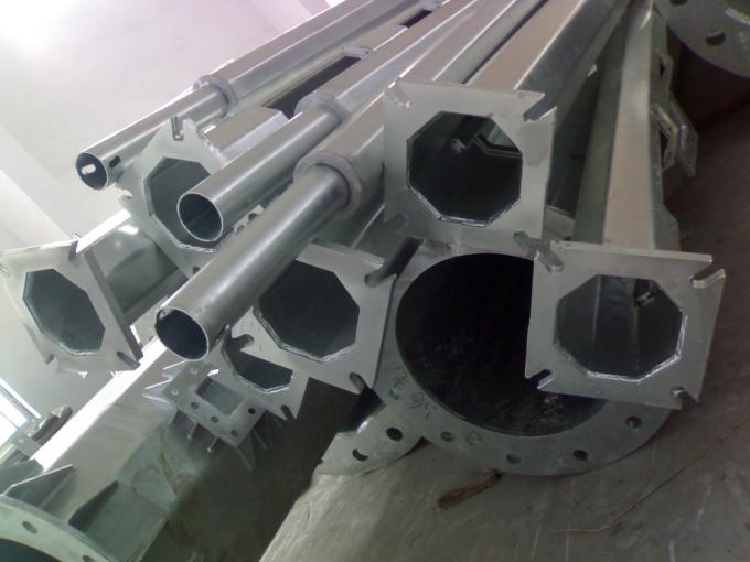 Powder Coated Galvanized CCTV Camera Posts for Security / Traffic ...